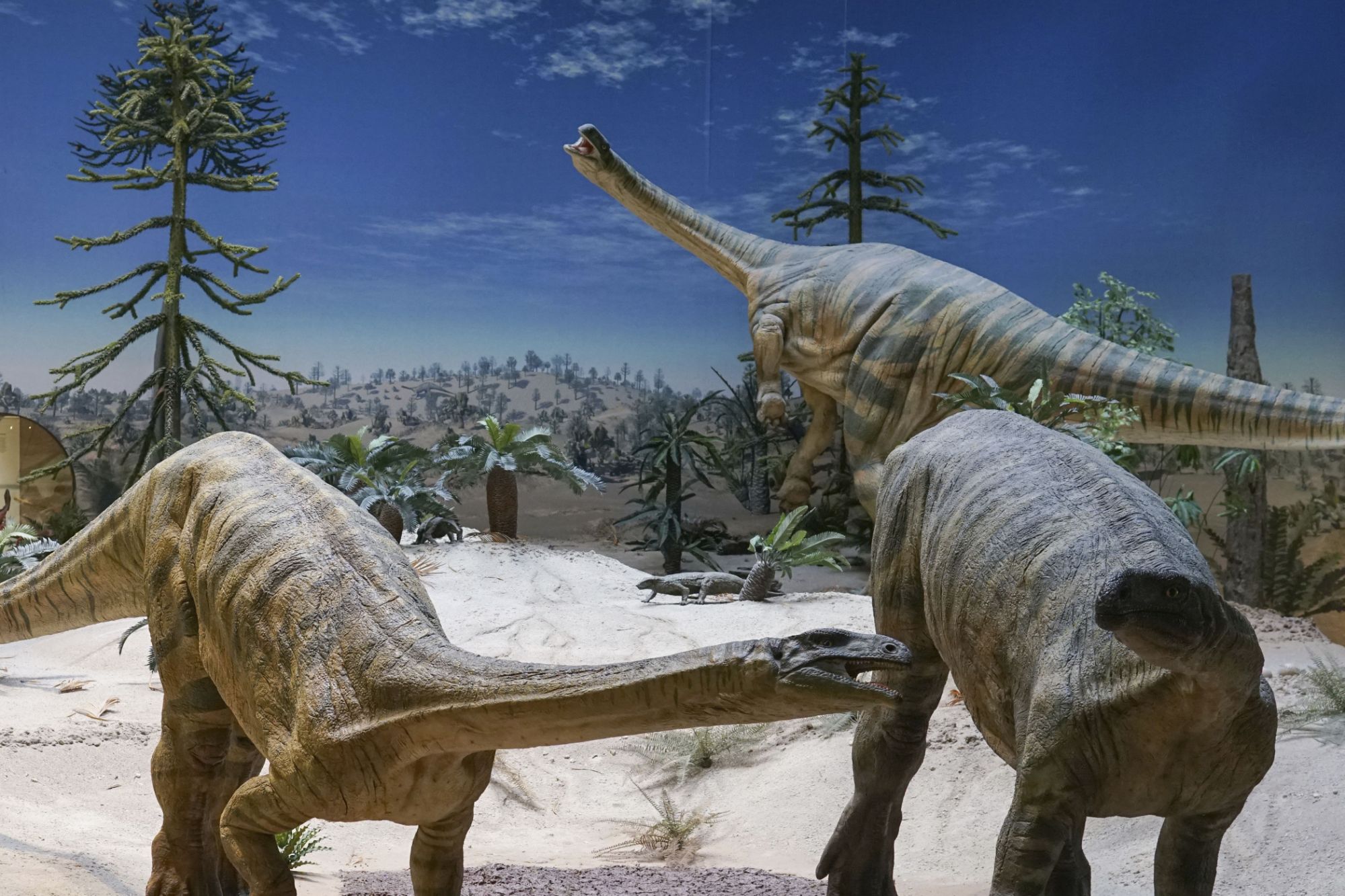 Climate change 200 million years ago helped dinosaurs walk from South ...