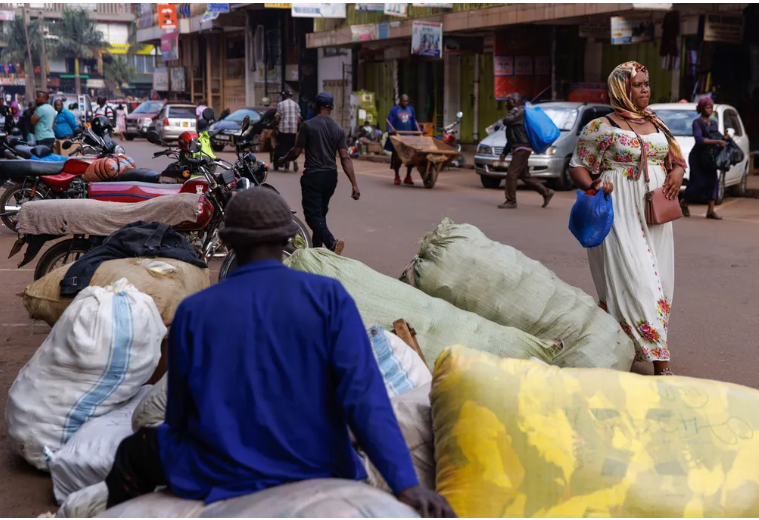 Deadly Landslide of Garbage Displays Uganda's Missed Opportunity | e-mc2.gr